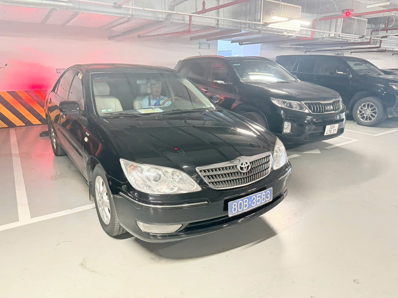 Xe 3: 01 Xe ô tô nhãn hiệu Toyota Camry 3.0, BKS: 80B-3583 của Cục Quản ...