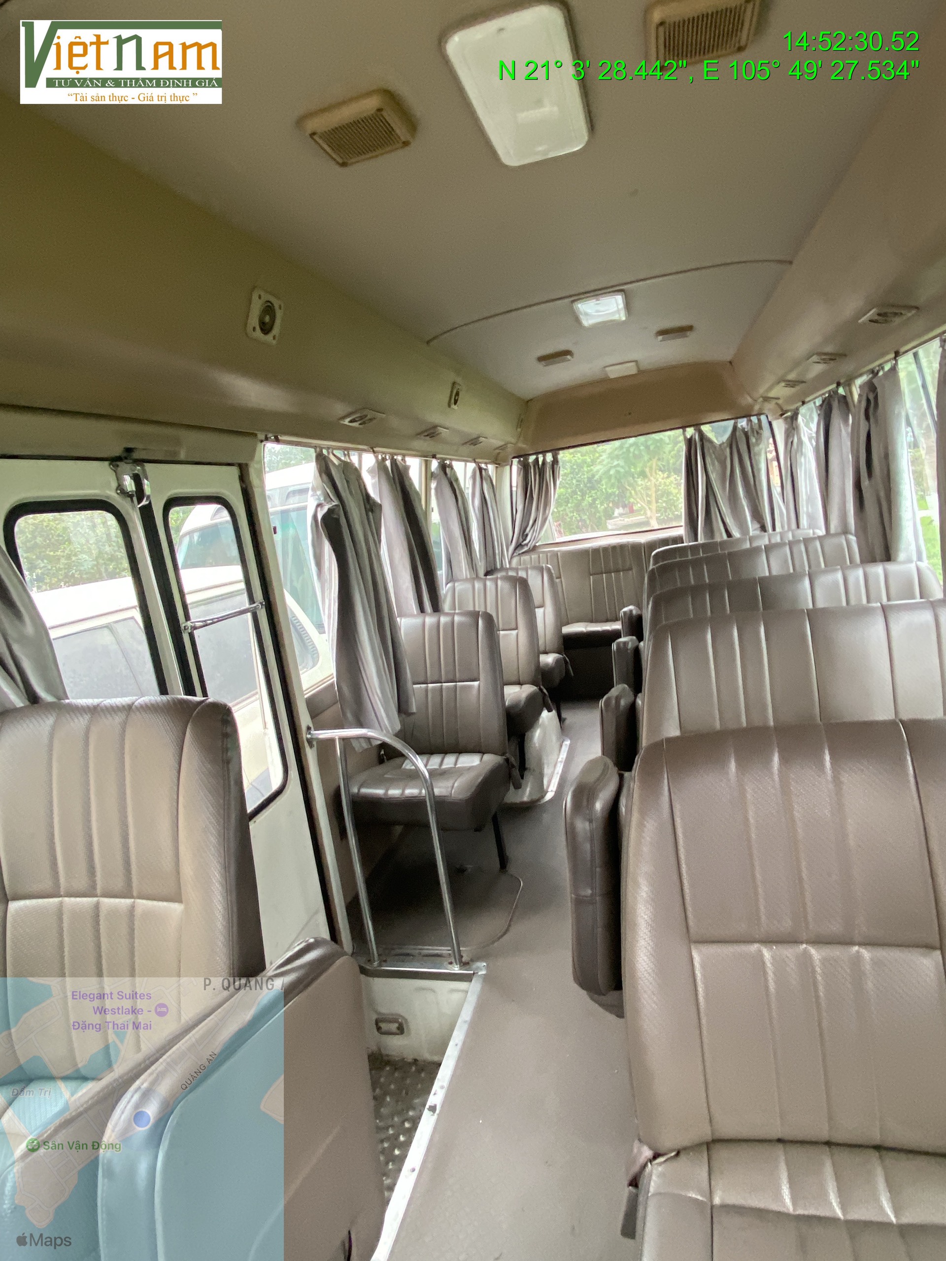 Xe ô tô hiệu Toyota Coaster 2.7 BKS 80B-4423 của Văn phòng Trung ương ...