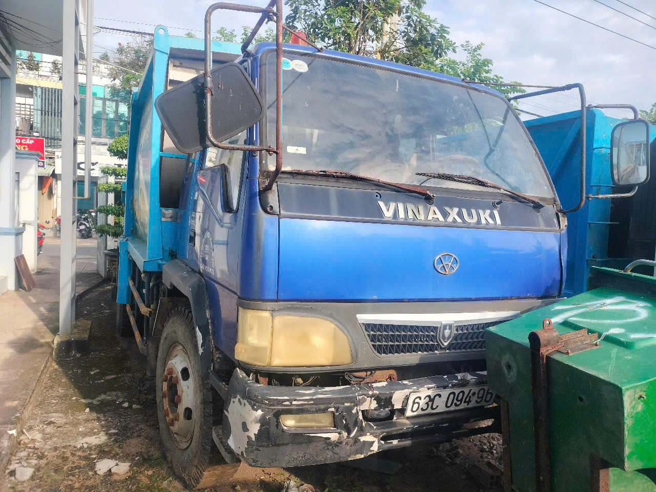 Thanh lý 01 xe ôtô chở rác hiệu Vinaxuki, biển số 63C-094.96, Cụm tời ...